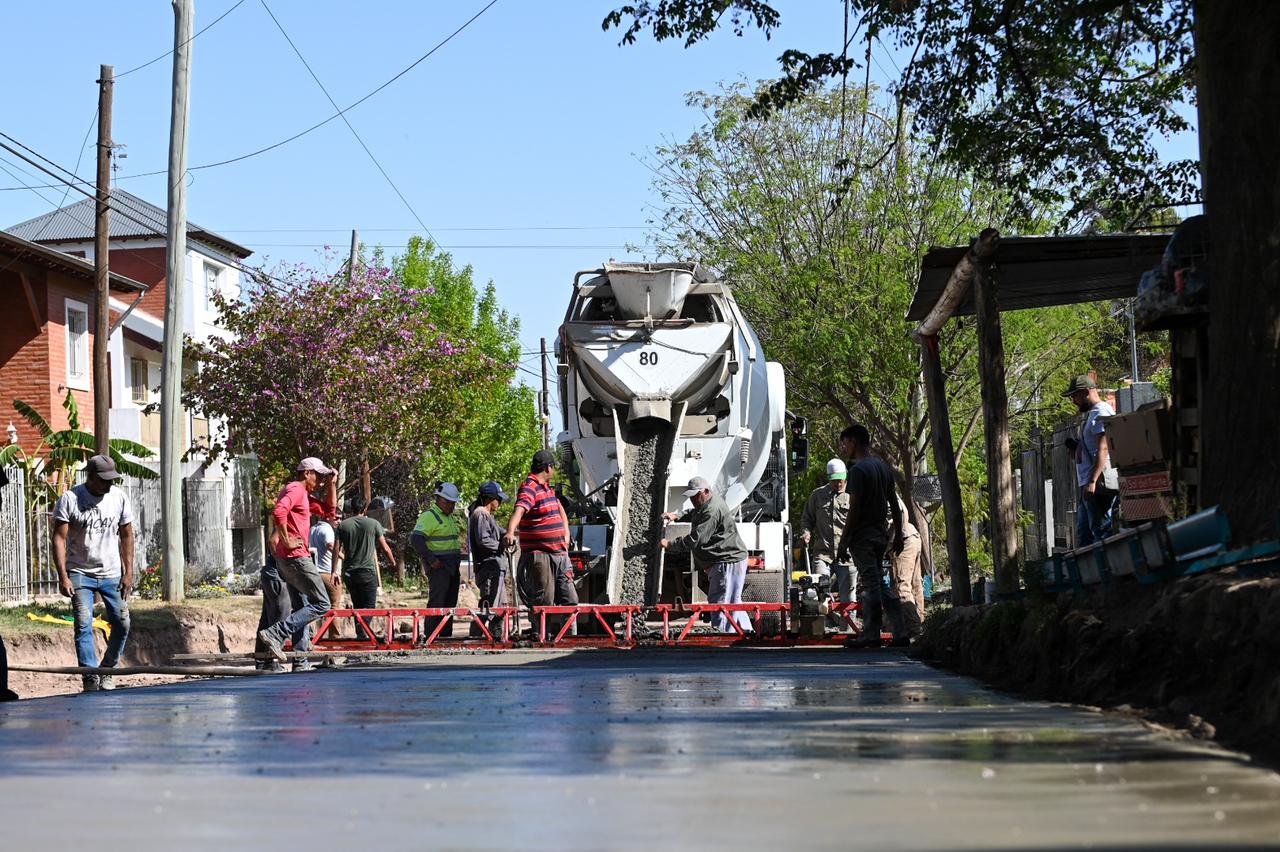 Se dio inicio a la pavimentación en Rivera Indarte