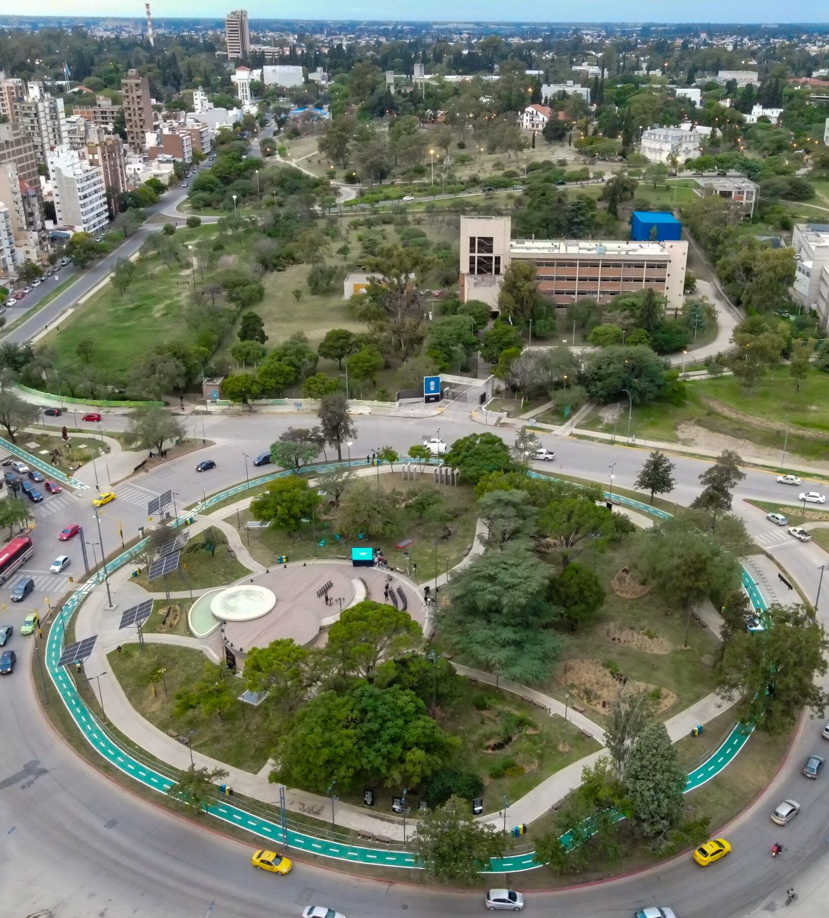 La Plaza de las Américas, otro espacio recuperado con perspectiva ambiental